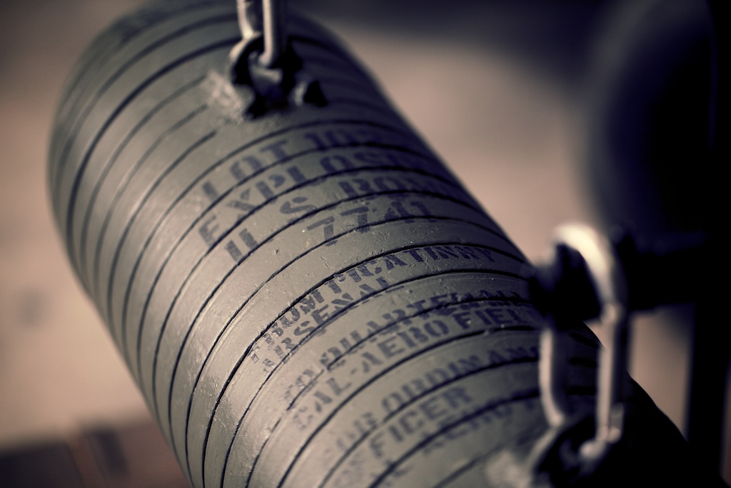 War Relic Replicas | AN-M81 260lb Fragmentation Bomb Replica - Museum ...