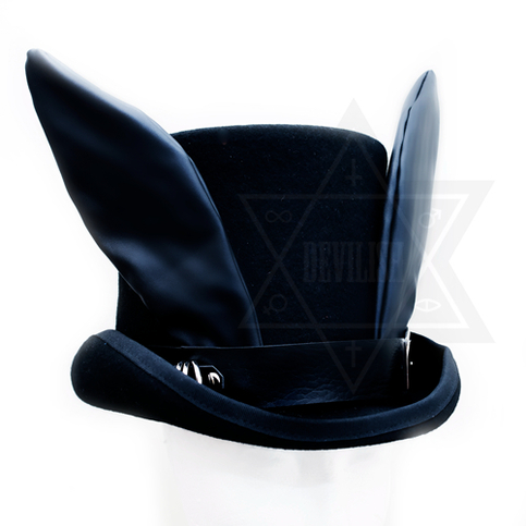 Dark messenger hat on Storenvy